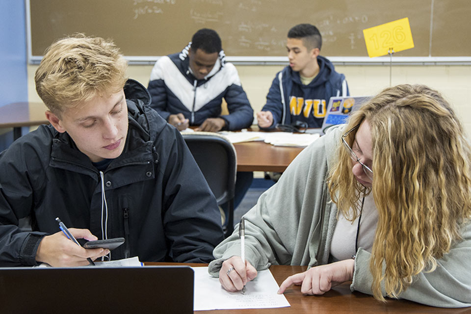 Academic Support | School of Mathematical and Data Sciences | West ...